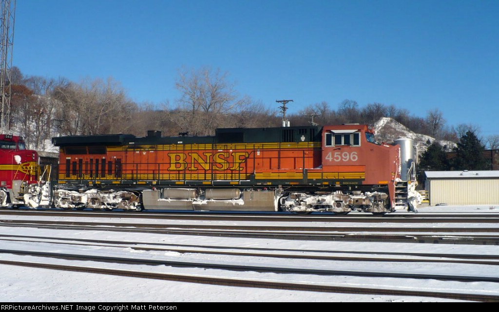BNSF 4596